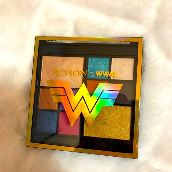 DC Comics | Makeup | Discontinued Wonder Woman Eyeshadow | Poshmark